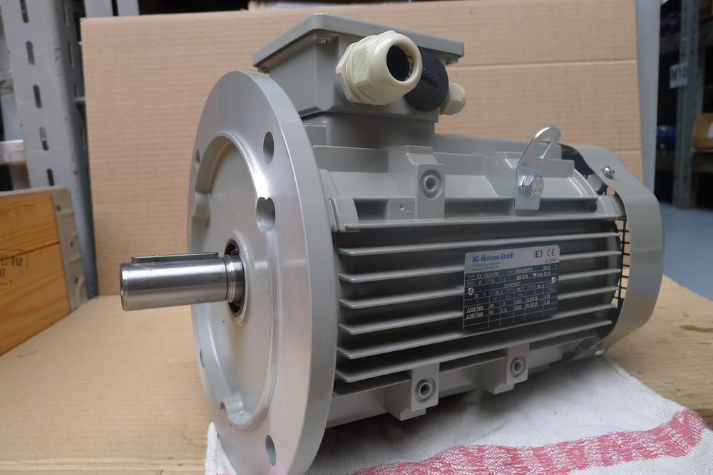 FCA100LB-4/PHE; st. vel.100L 3 kW S1,IP55,IMB5, 230/400V 50 Hz, 1400,F ...